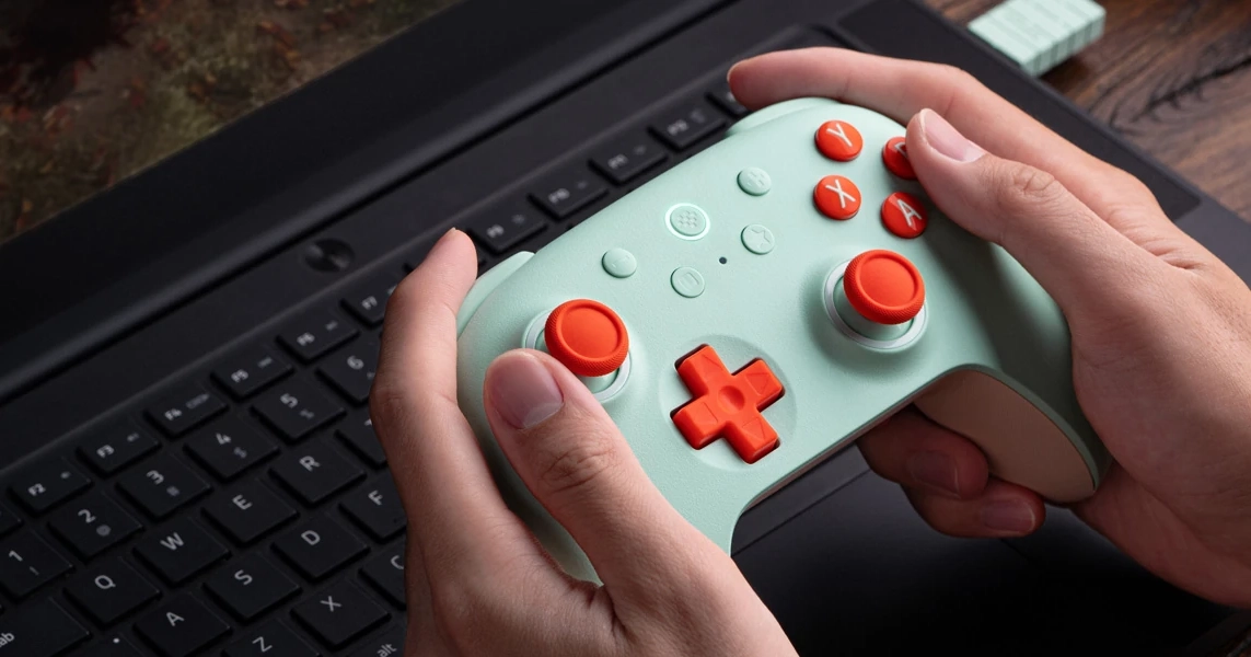 8Bitdo Ultimate 2C Controller – Control in a new color!